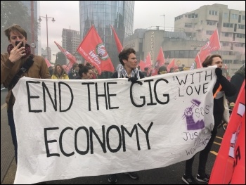 Precarious workers march against gig economy - Socialist Party