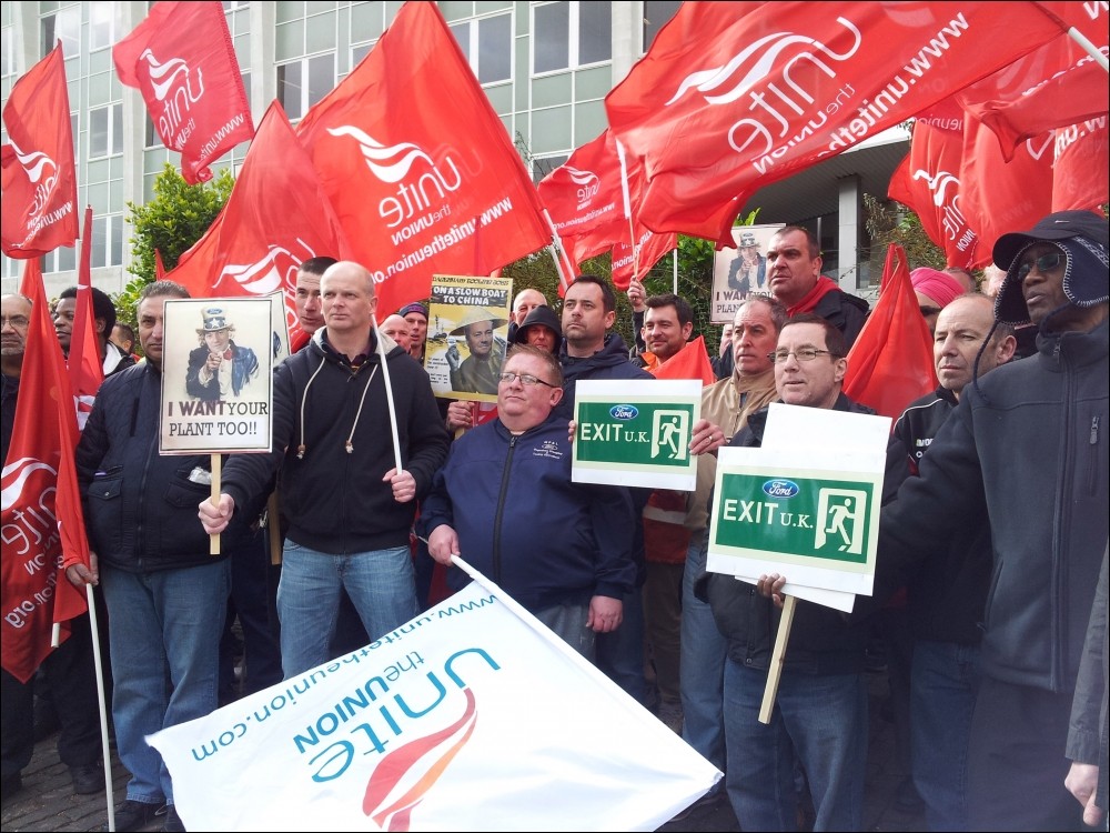 Angry workers protest outside Ford's UK headquarters - Socialist Party