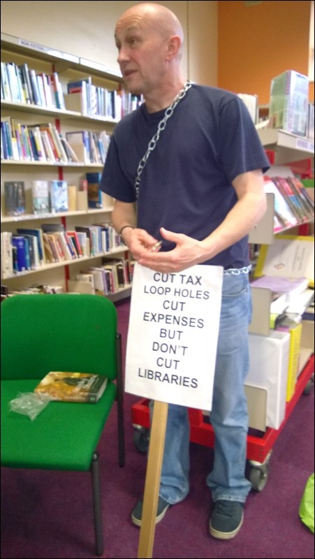 Rhydyfelin library occupied by protesters - Socialist Party