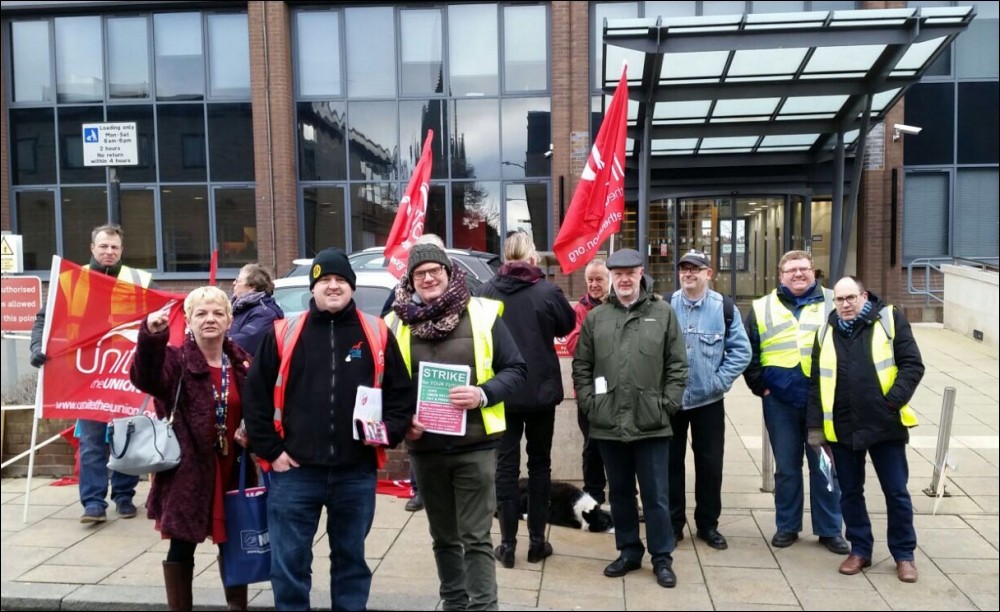 Striking for jobs and union recognition at Fujitsu - Socialist Party