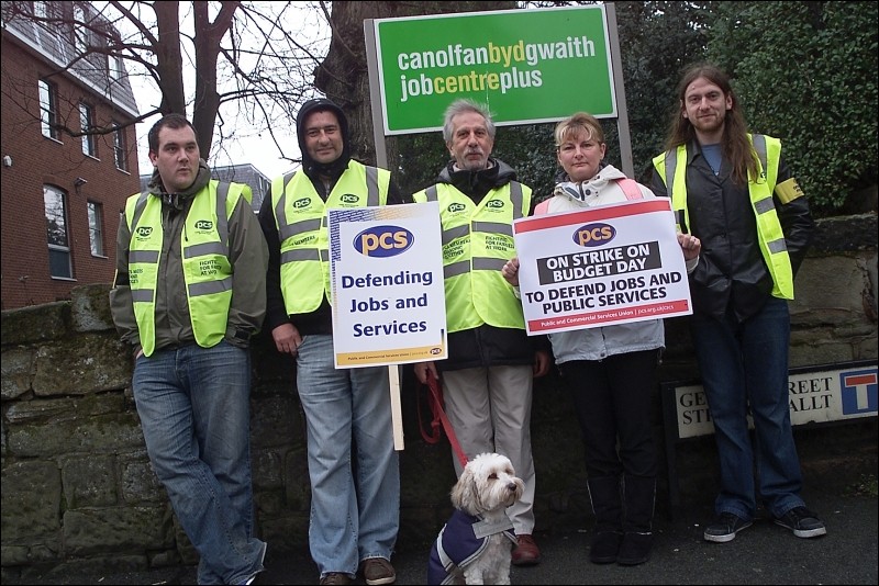 Civil Servants strike on budget day - Socialist Party