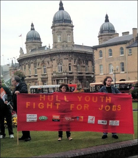Hull park rangers protest - Socialist Party