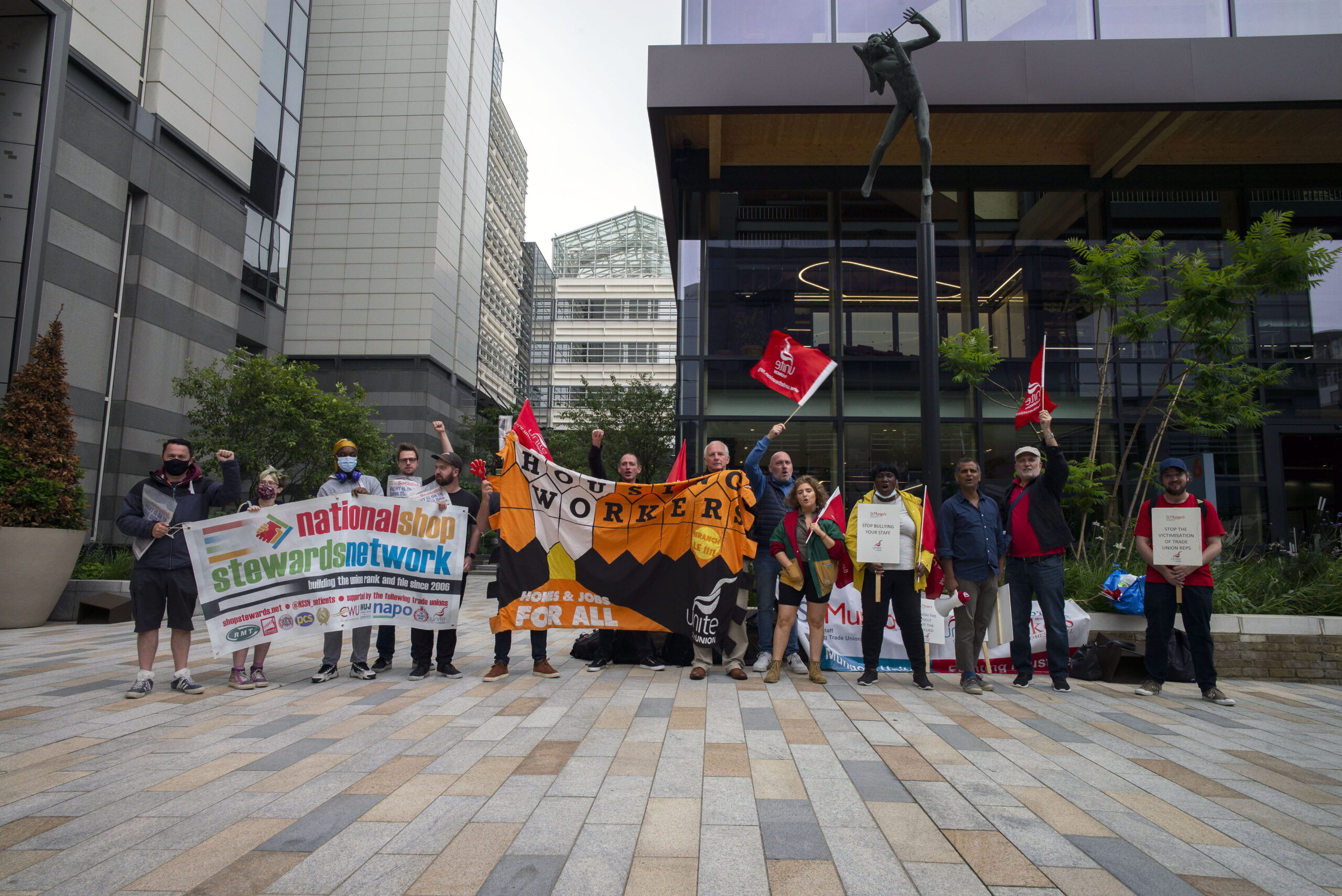 St Mungo's strikers end 12-week strike - Socialist Party