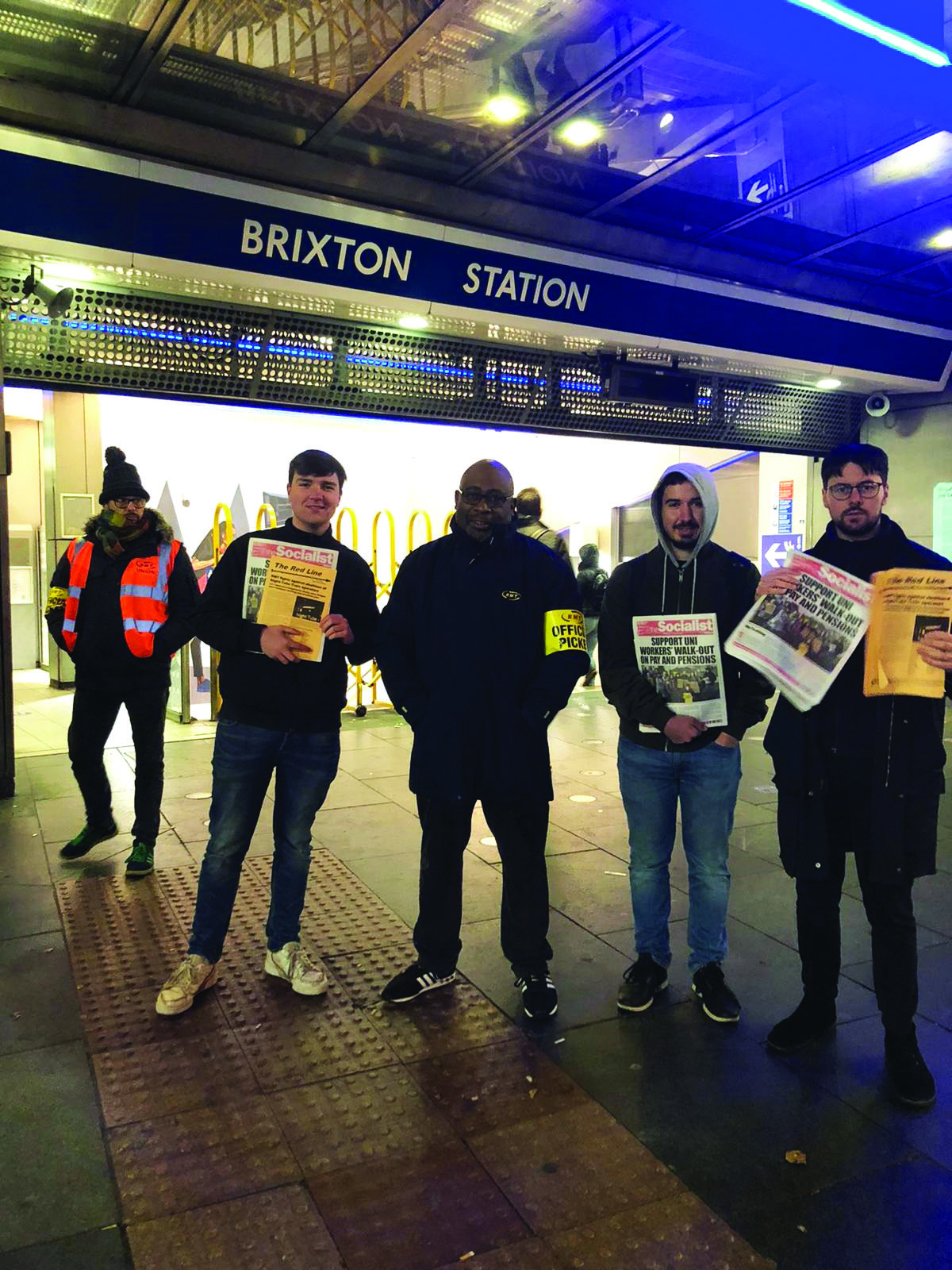 RMT strikes against abolition of night tube train operators - Socialist ...
