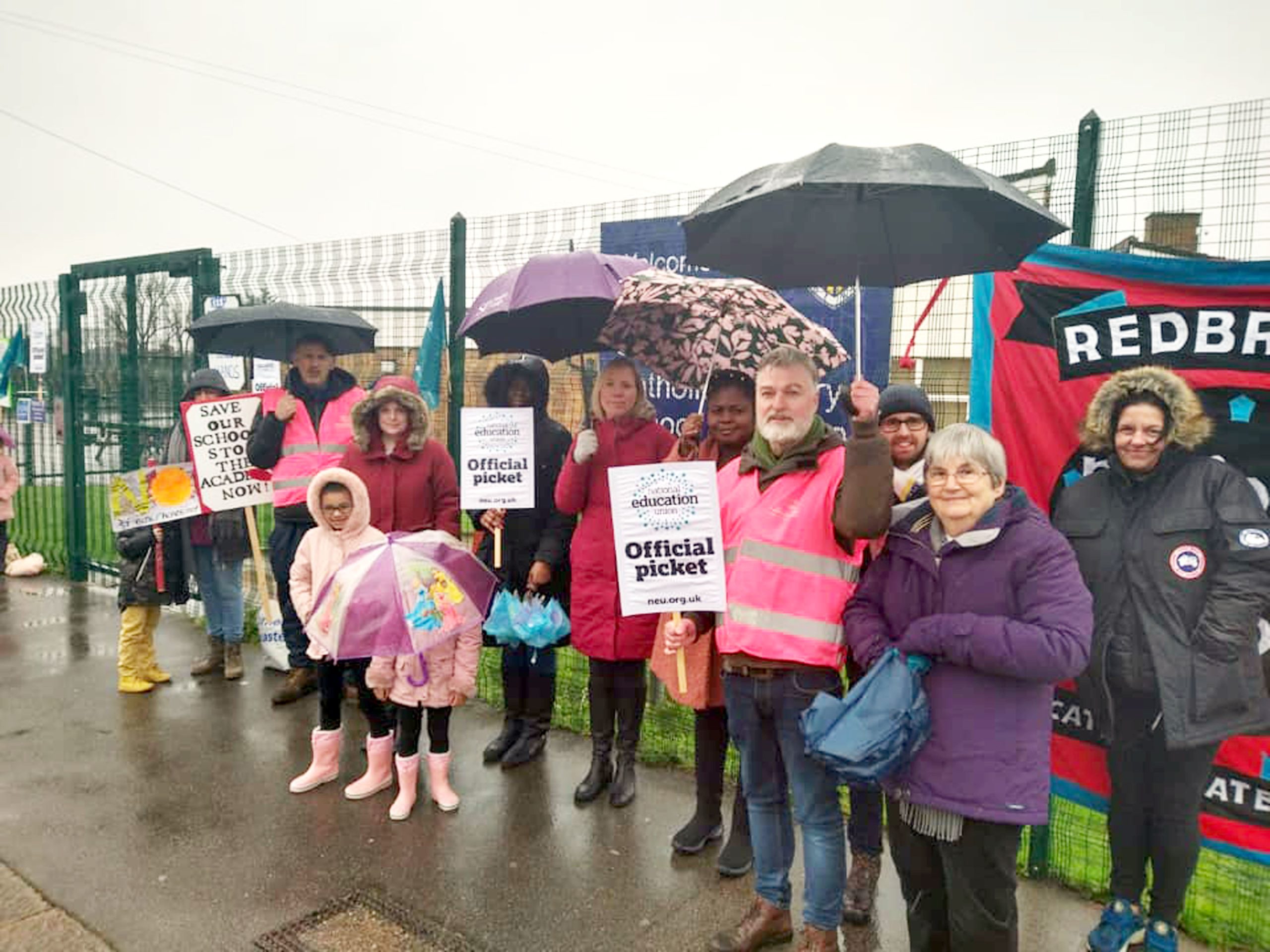 NEU: Vote ‘yes’ to strike - we can win with a bold programme of action ...