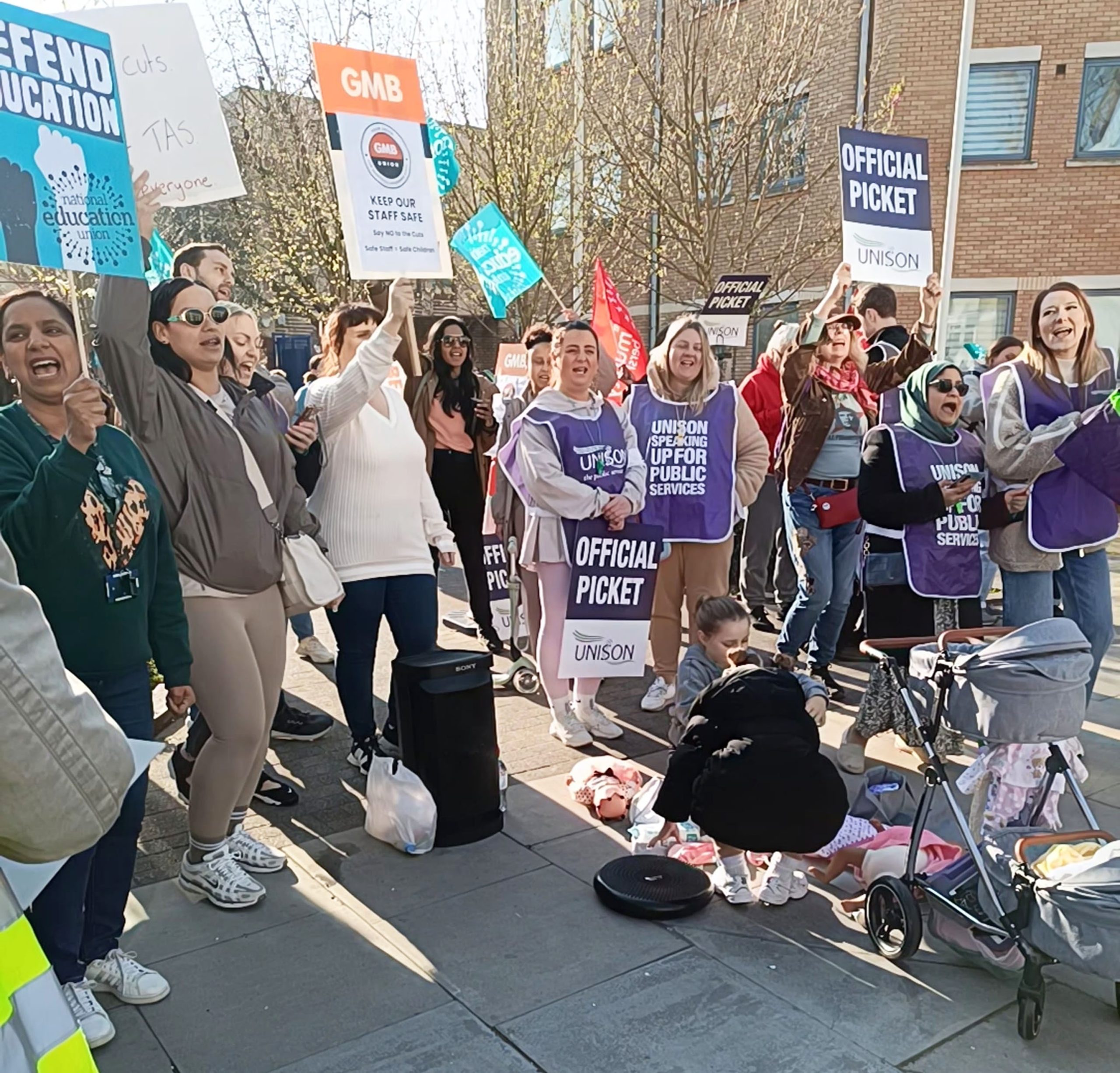 NEU executive meets – increase the pressure on Starmer’s Labour ...