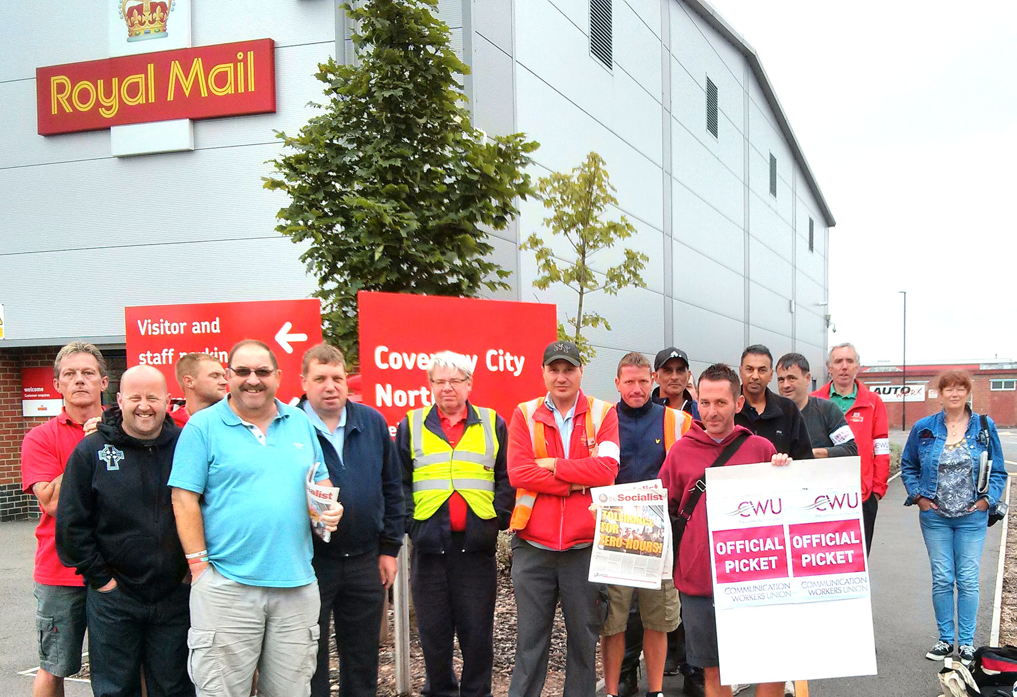 No one crosses Royal Mail picket line - except managers - Socialist Party No one crosses Royal Mail picket line - except managers - Socialist Party