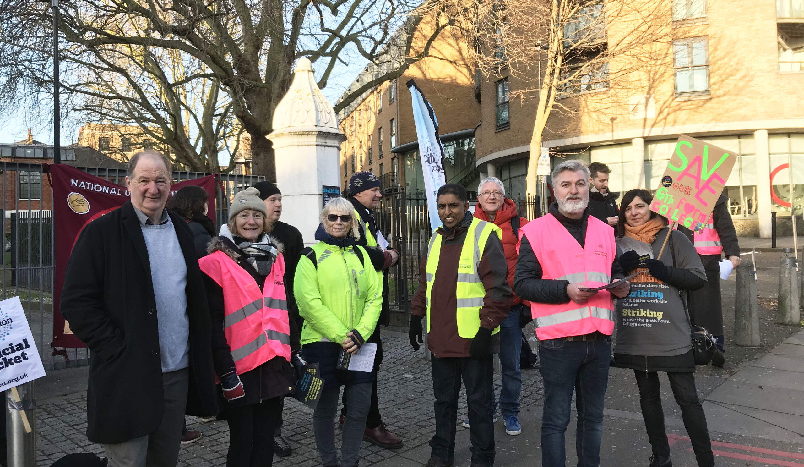 Sixth form college staff strike to save the colleges - Socialist Party