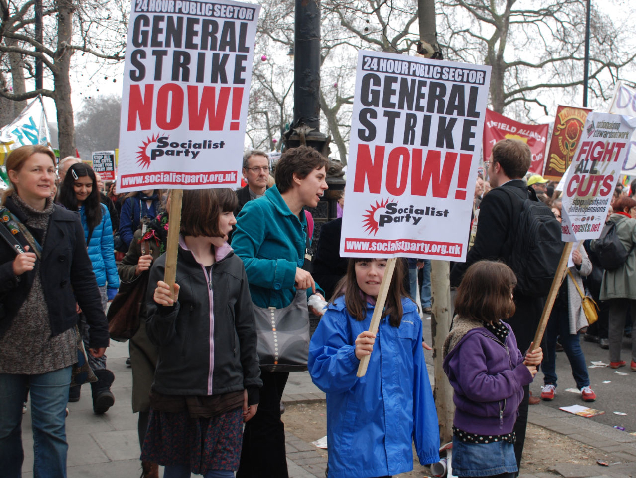 Strike 30 June - Socialist Party